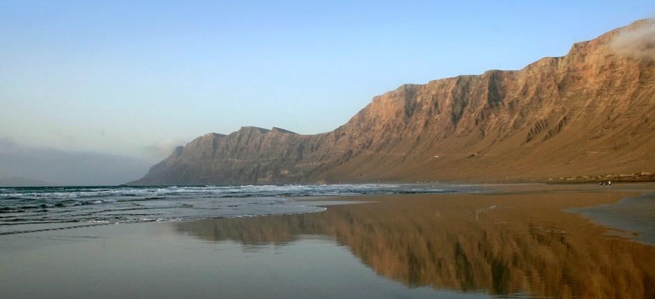 Playa de Famara | Hola Islas Canarias